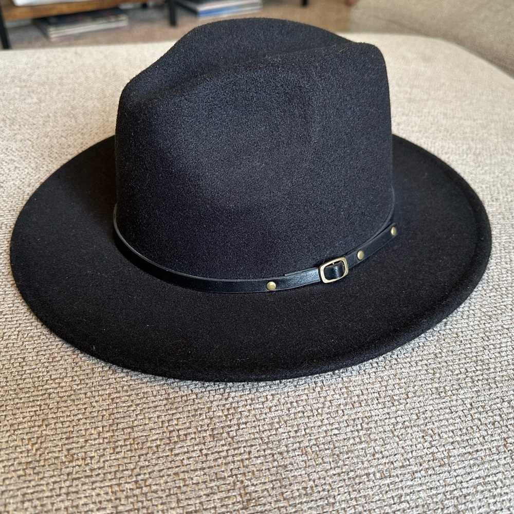 Black Wide Brim Hat - Gem